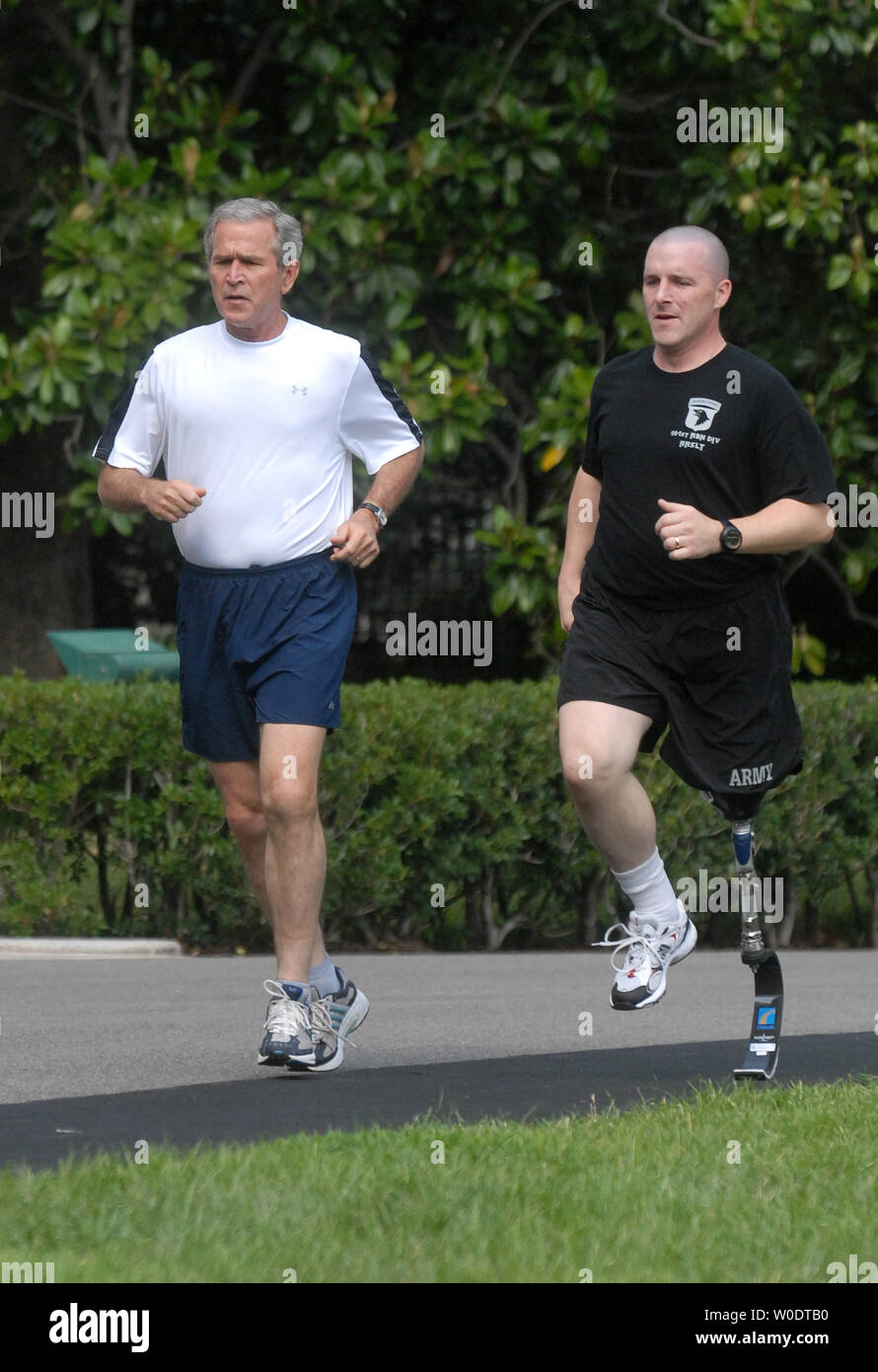 Lost my leg hi-res stock photography and images - Alamy