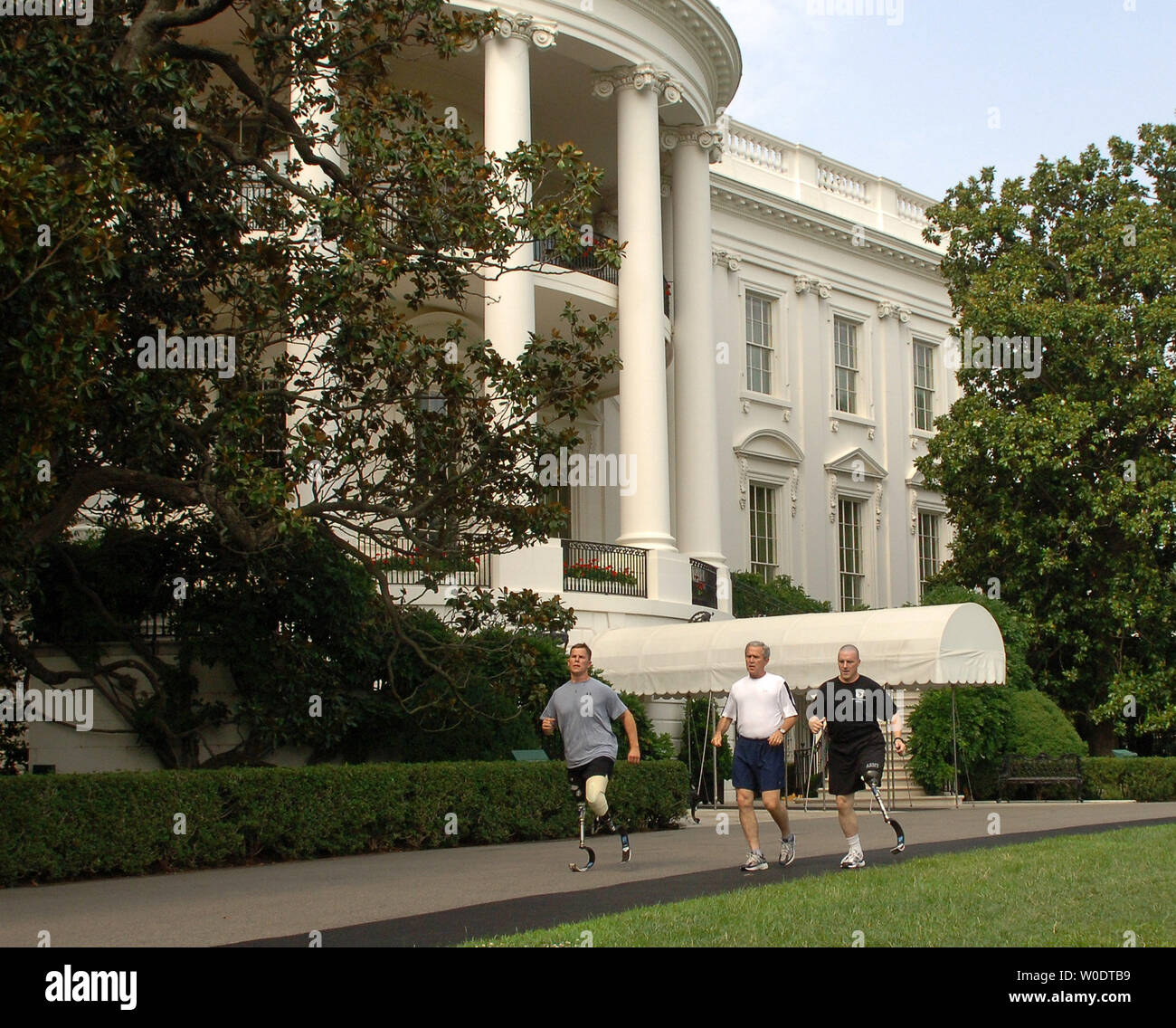 Lost my leg hi-res stock photography and images - Alamy