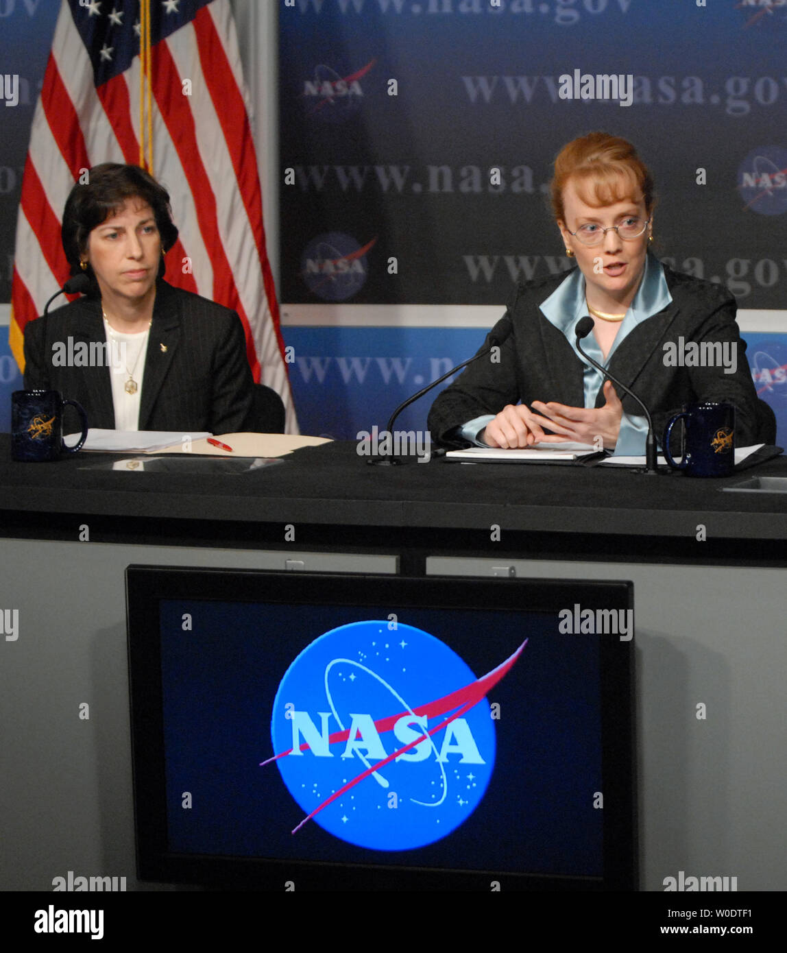 Nasa director of flight operations hi-res stock photography and images ...