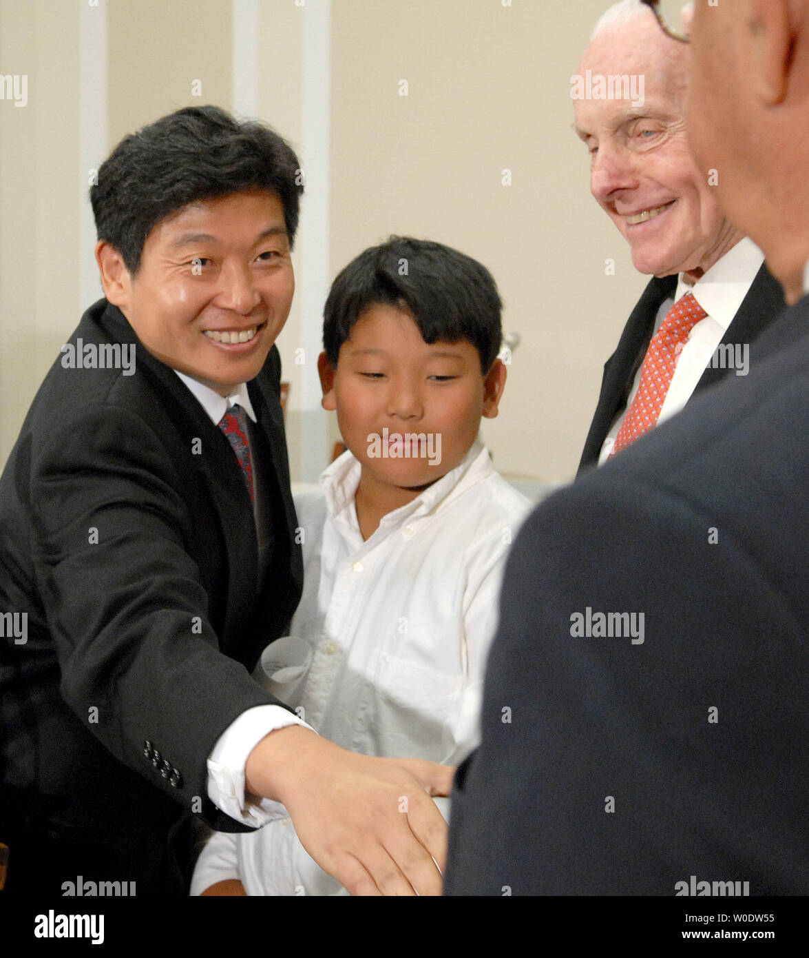 Barney aaron hi-res stock photography and images - Alamy