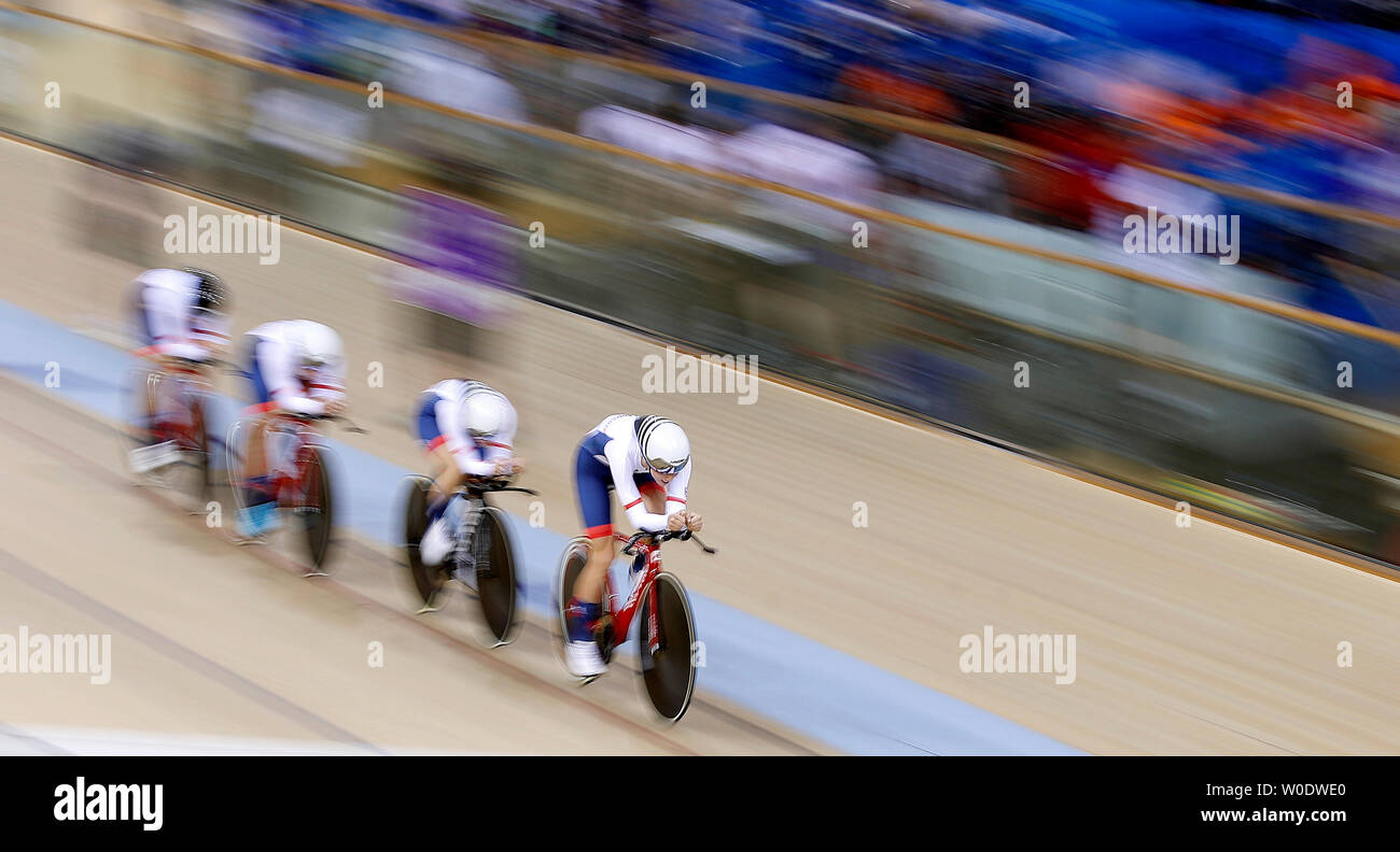 Great Britain's (right-left) Josie Knight, Megan Barker, Jenny Holl and ...