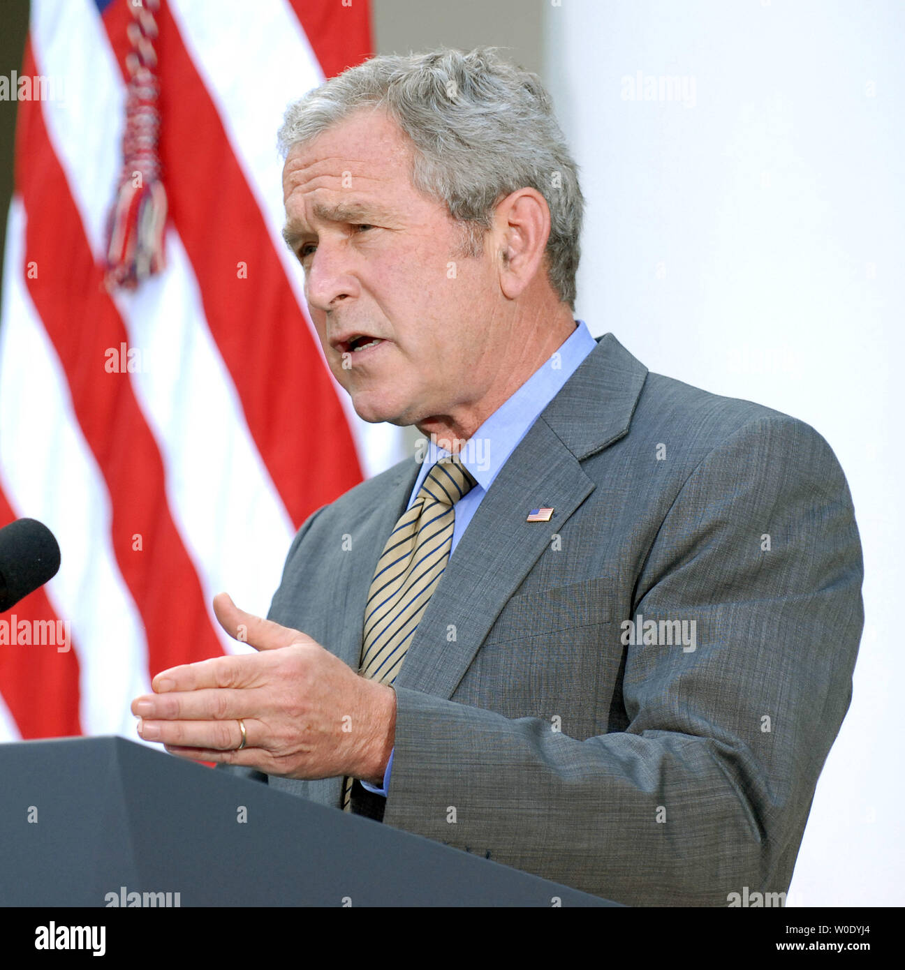Bush no child left behind hi-res stock photography and images - Alamy