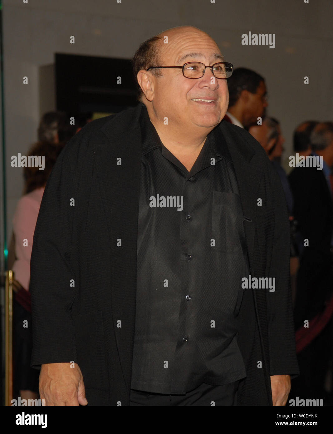 Danny DeVito arrives for the 10th annual Mark Twain Prize for American ...