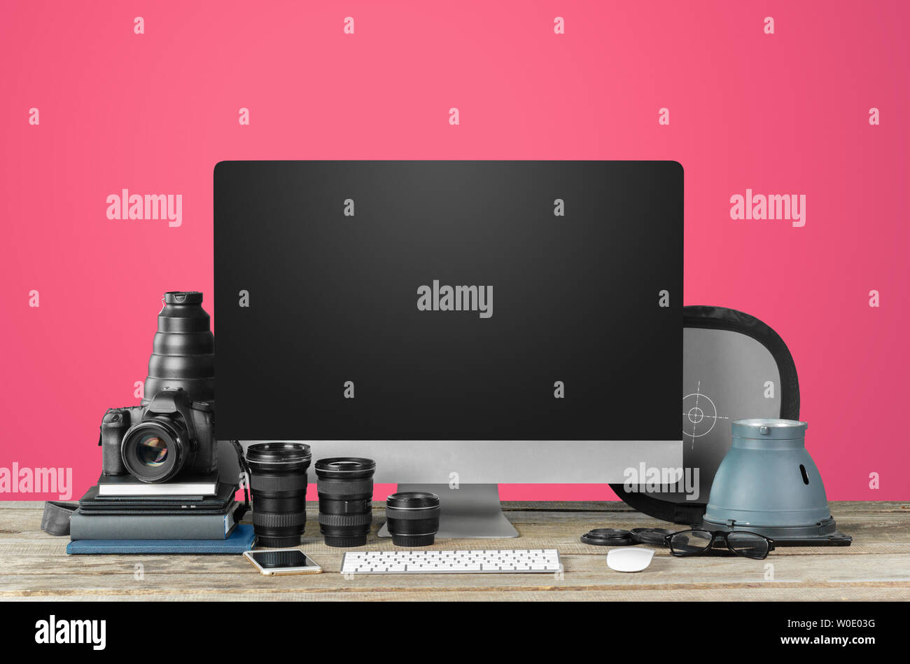 Photographer work station hi-res stock photography and images - Alamy