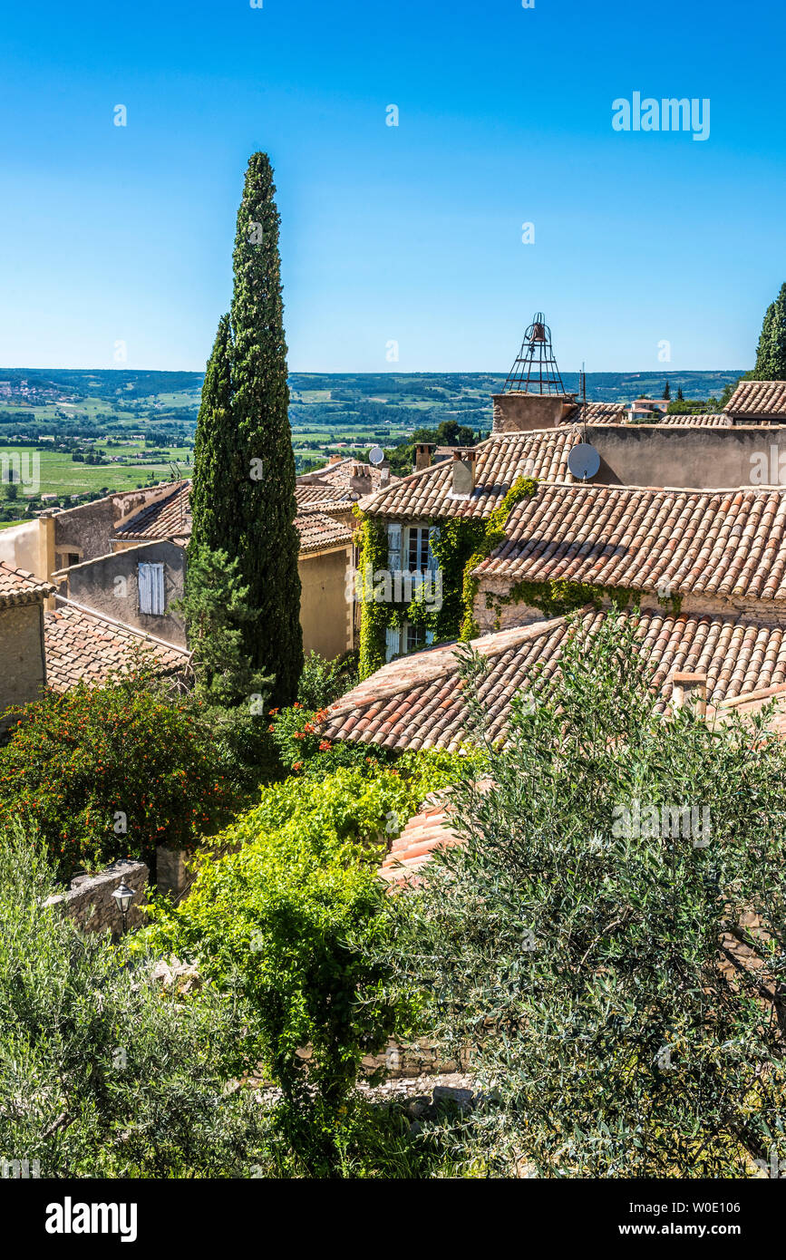 France, Vaucluse, perched village of Seguret, (Plus Beau Village de ...