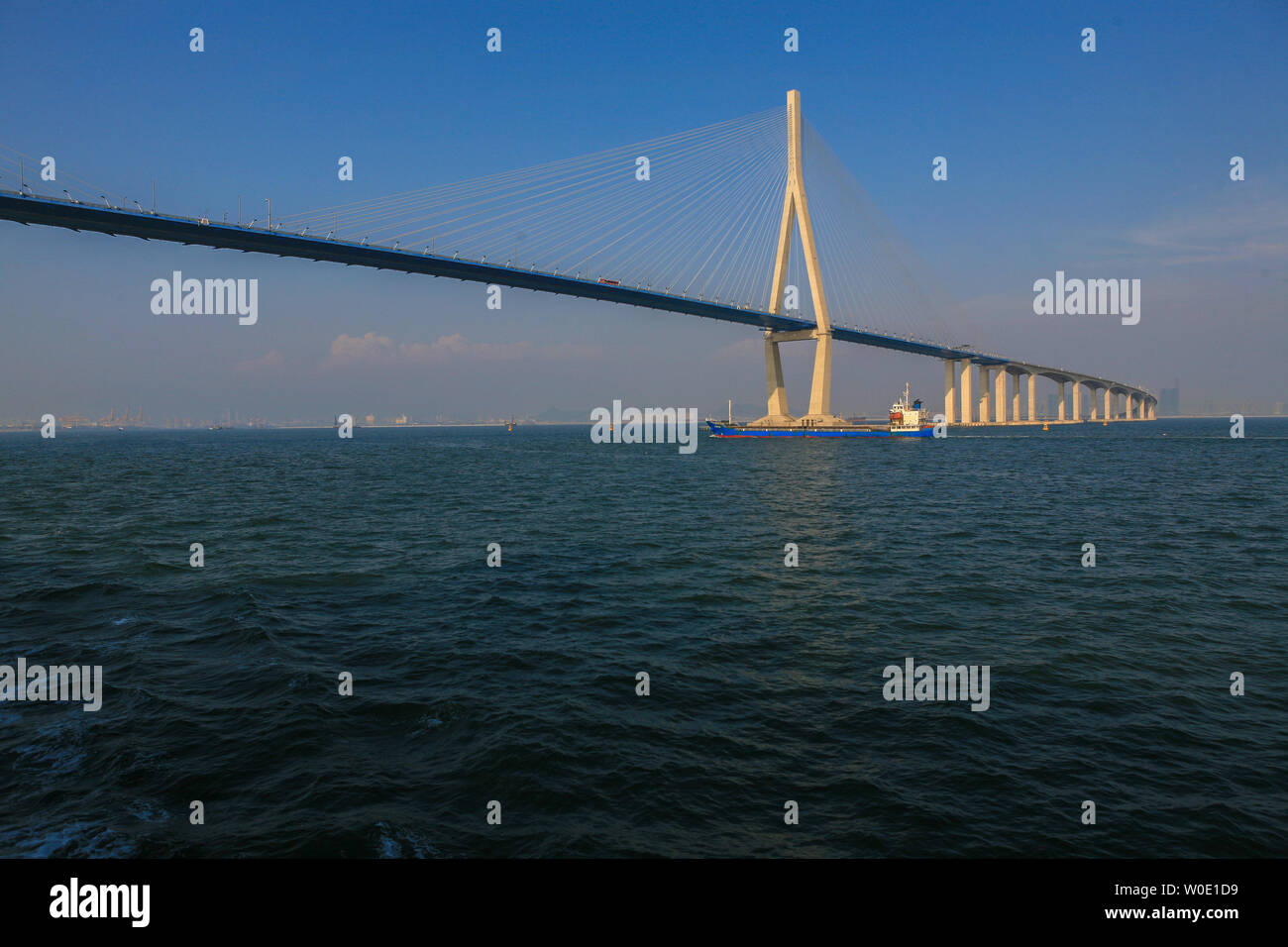 Cross-Sea Highway Bridge Stock Photo - Alamy