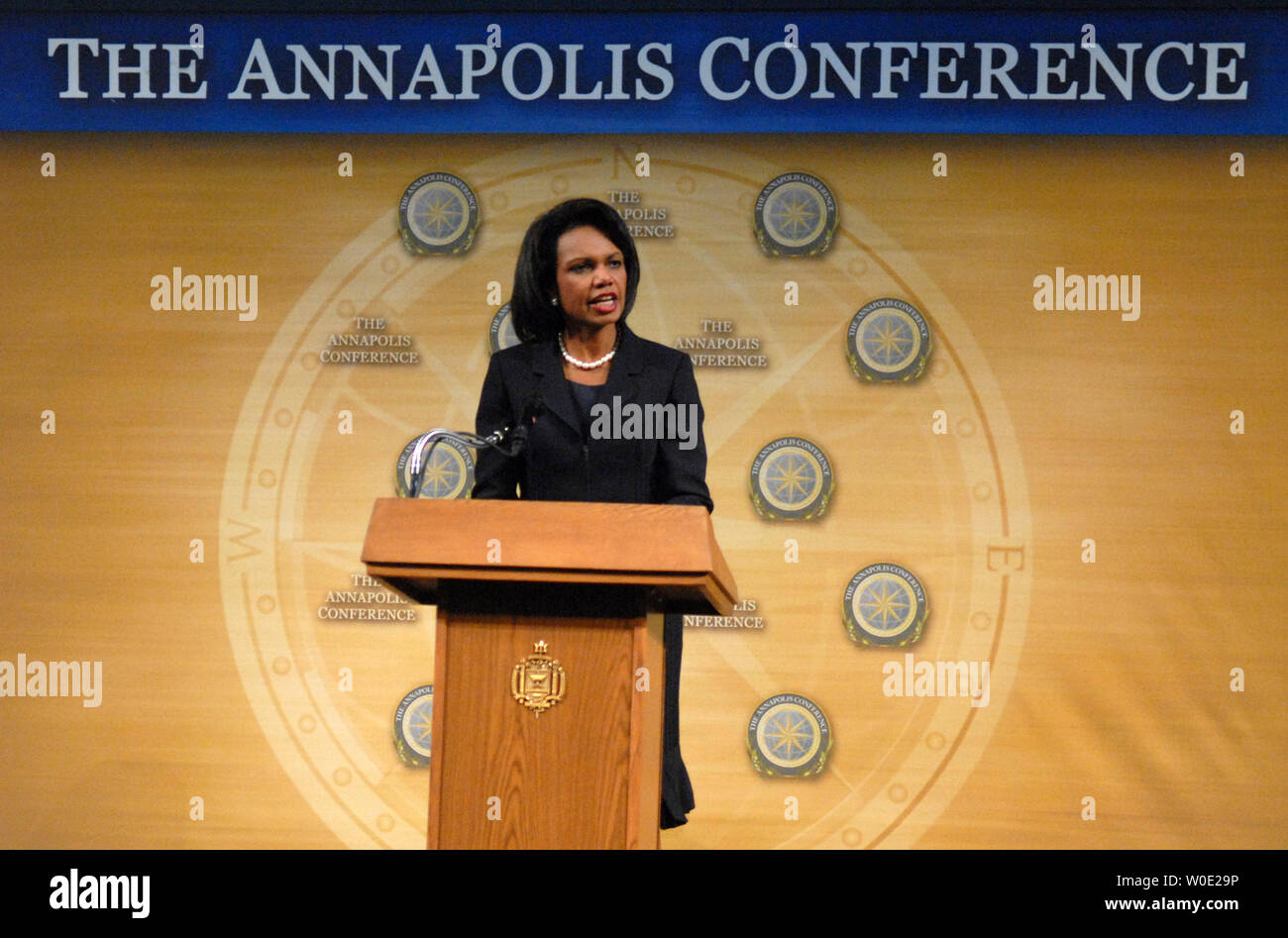 U.S. Secretary of State Condoleezza Rice delivers closing remarks at ...