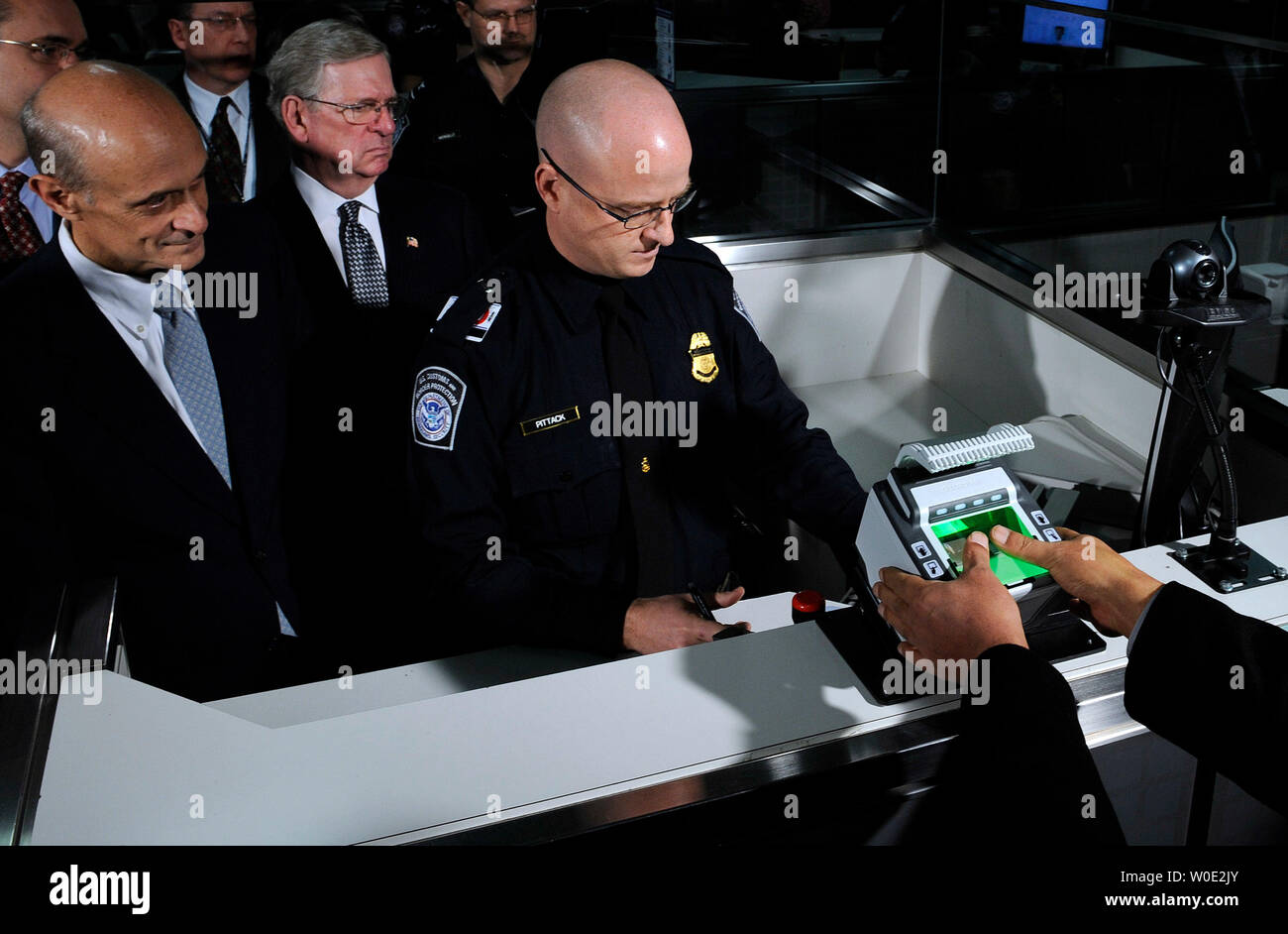 Fingerprint scanners hi-res stock photography and images - Alamy