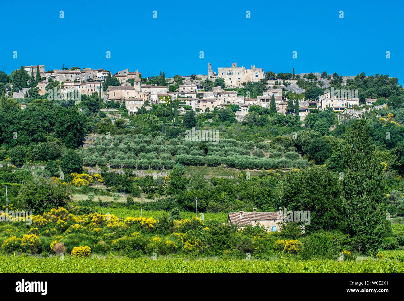 Crestet village hi-res stock photography and images - Alamy