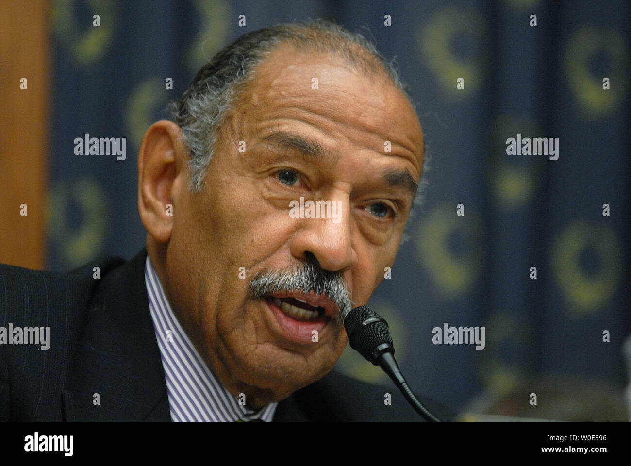 John halliburton hi-res stock photography and images - Alamy