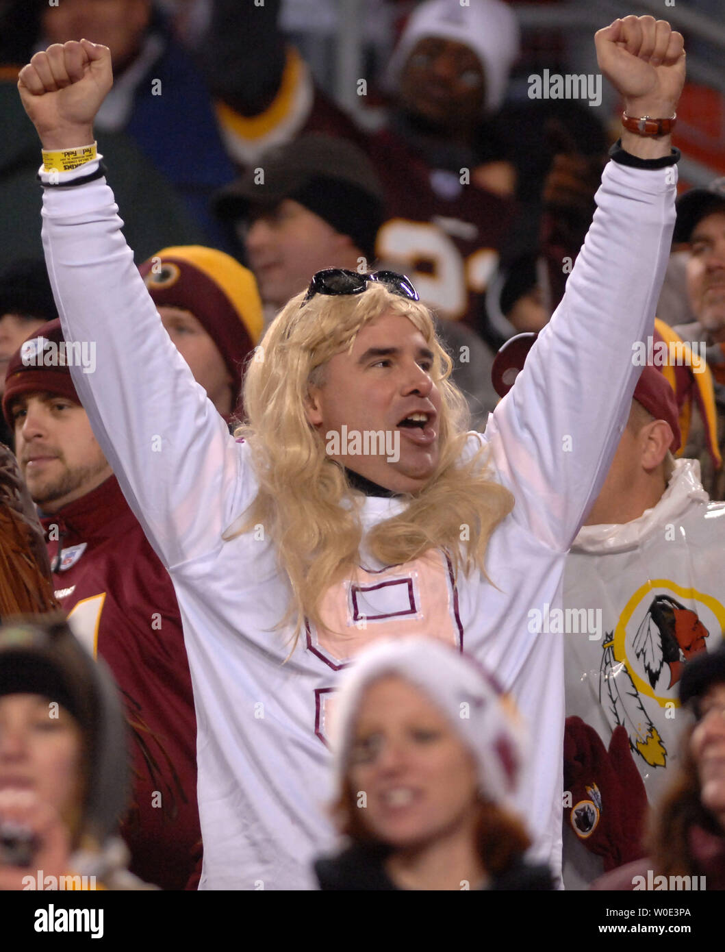 Jessica simpson and tony romo hi-res stock photography and images - Alamy