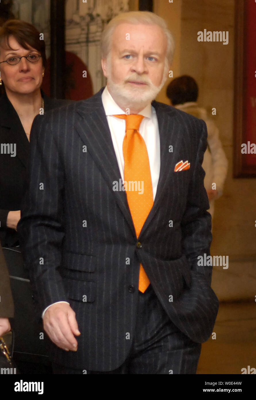 Acting general hi-res stock photography and images - Alamy