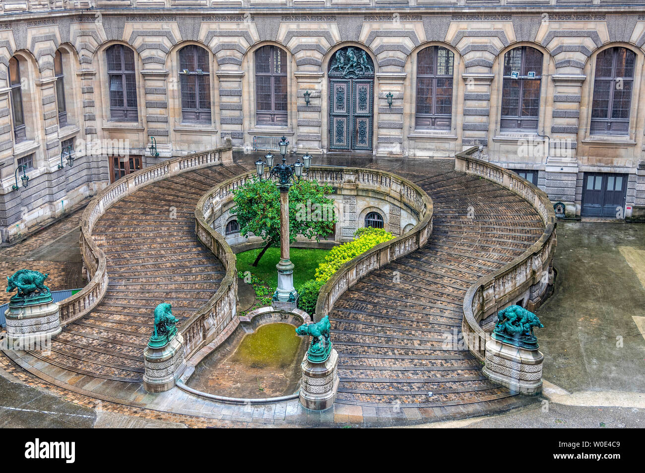 Louvre Museum Courtyard Sculptures High Resolution Stock Photography ...