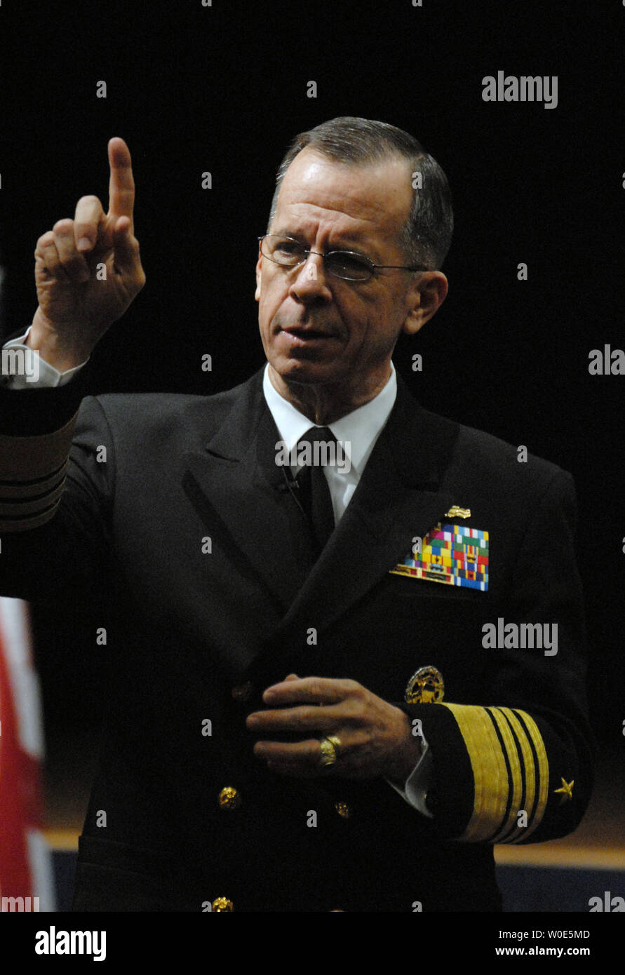 Chairman of the U.S. Joint Chief of Staff Admiral Mike Mullen speaks to ...
