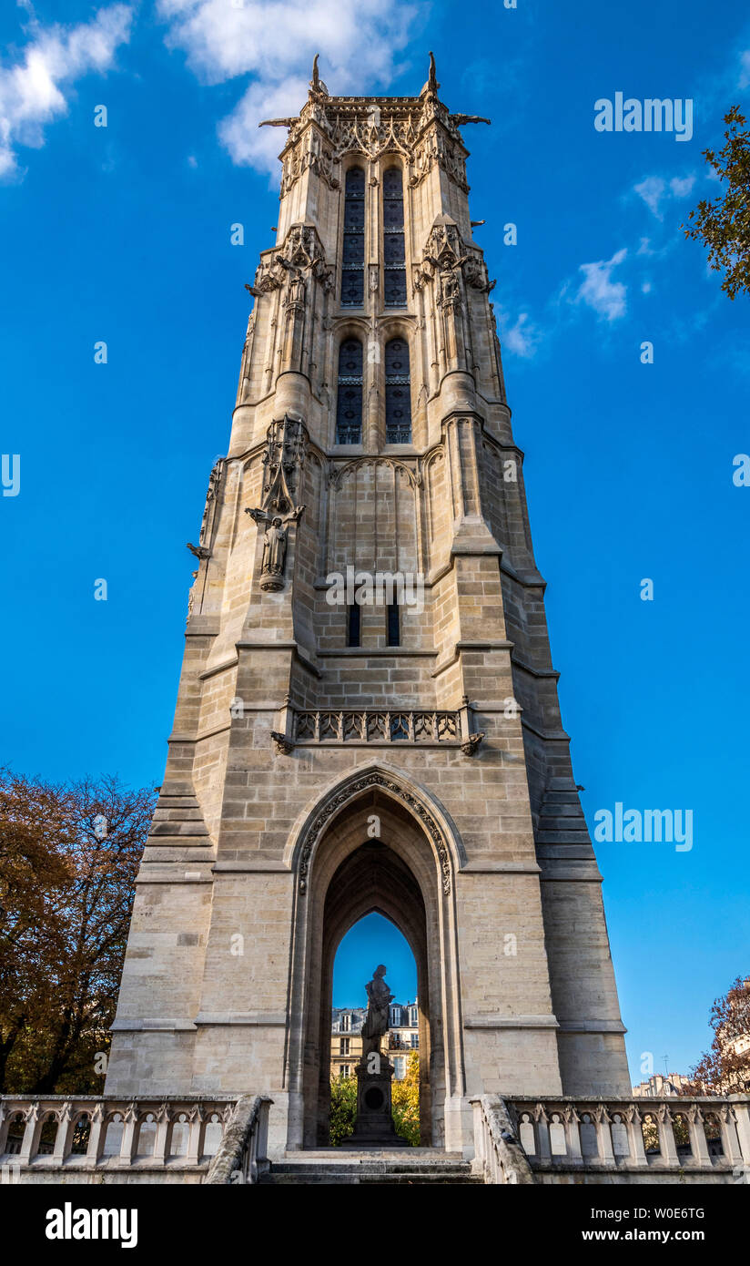 France, Paris, 4th arrondissement, Saint Jacques Tower (Tour Saint ...