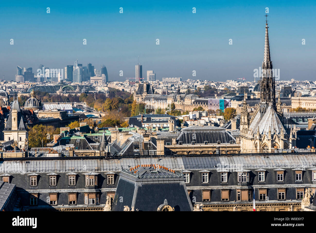Prefecture de police headquarters building hi-res stock photography and ...