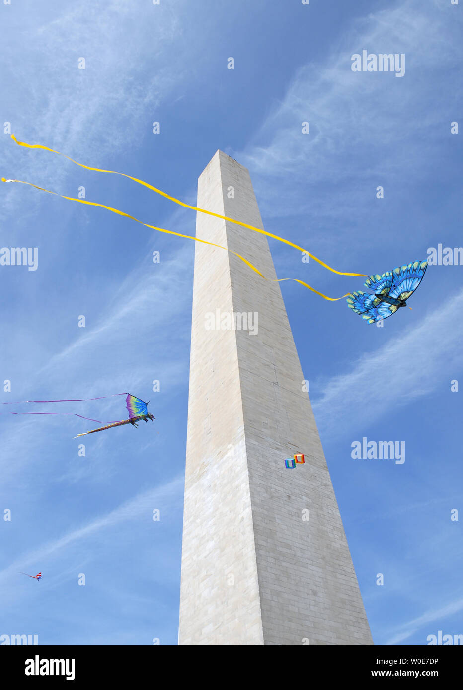 Kites on the mall hi-res stock photography and images - Alamy