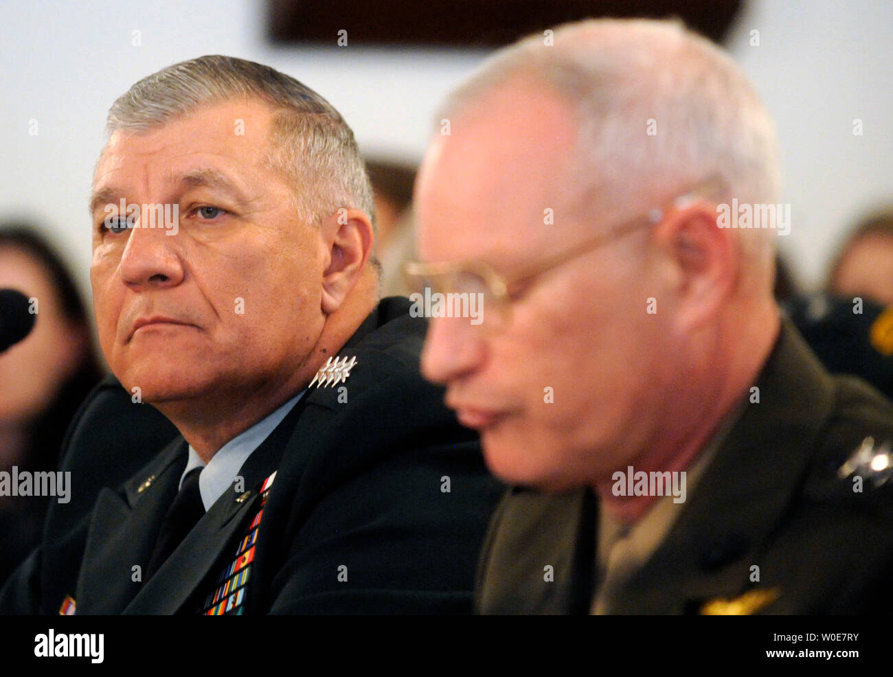 Assistant commandant of the marine corps hi-res stock photography and ...