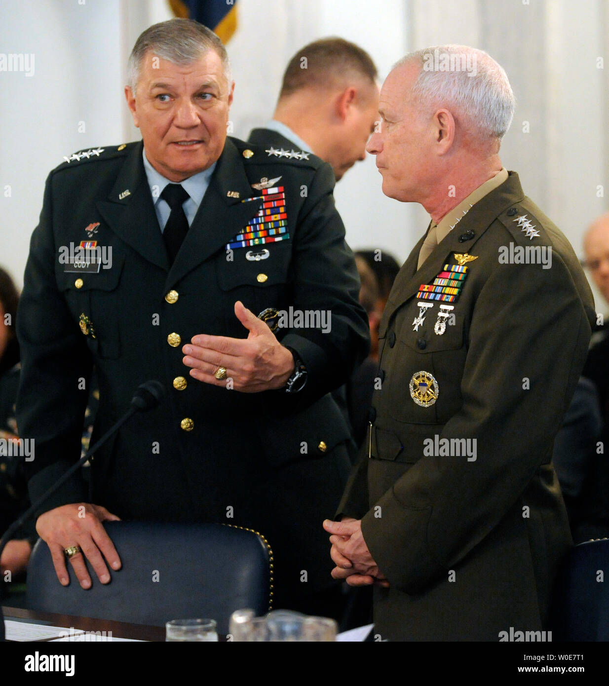 Assistant commandant of the marine corps hi-res stock photography and ...