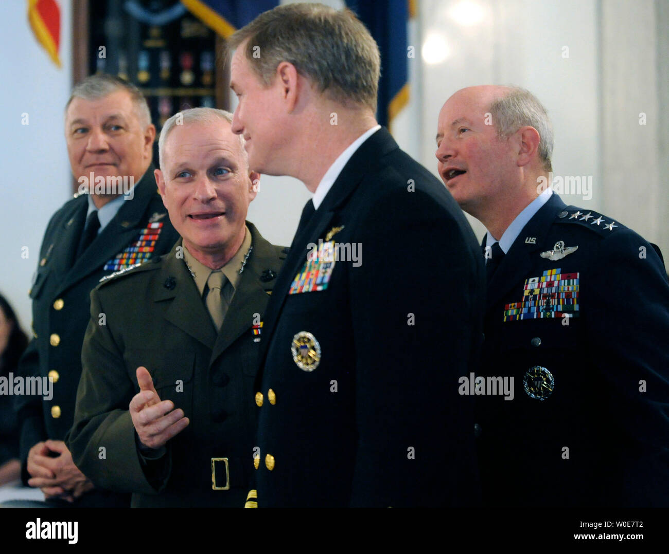 Assistant commandant of marine corps hi-res stock photography and ...
