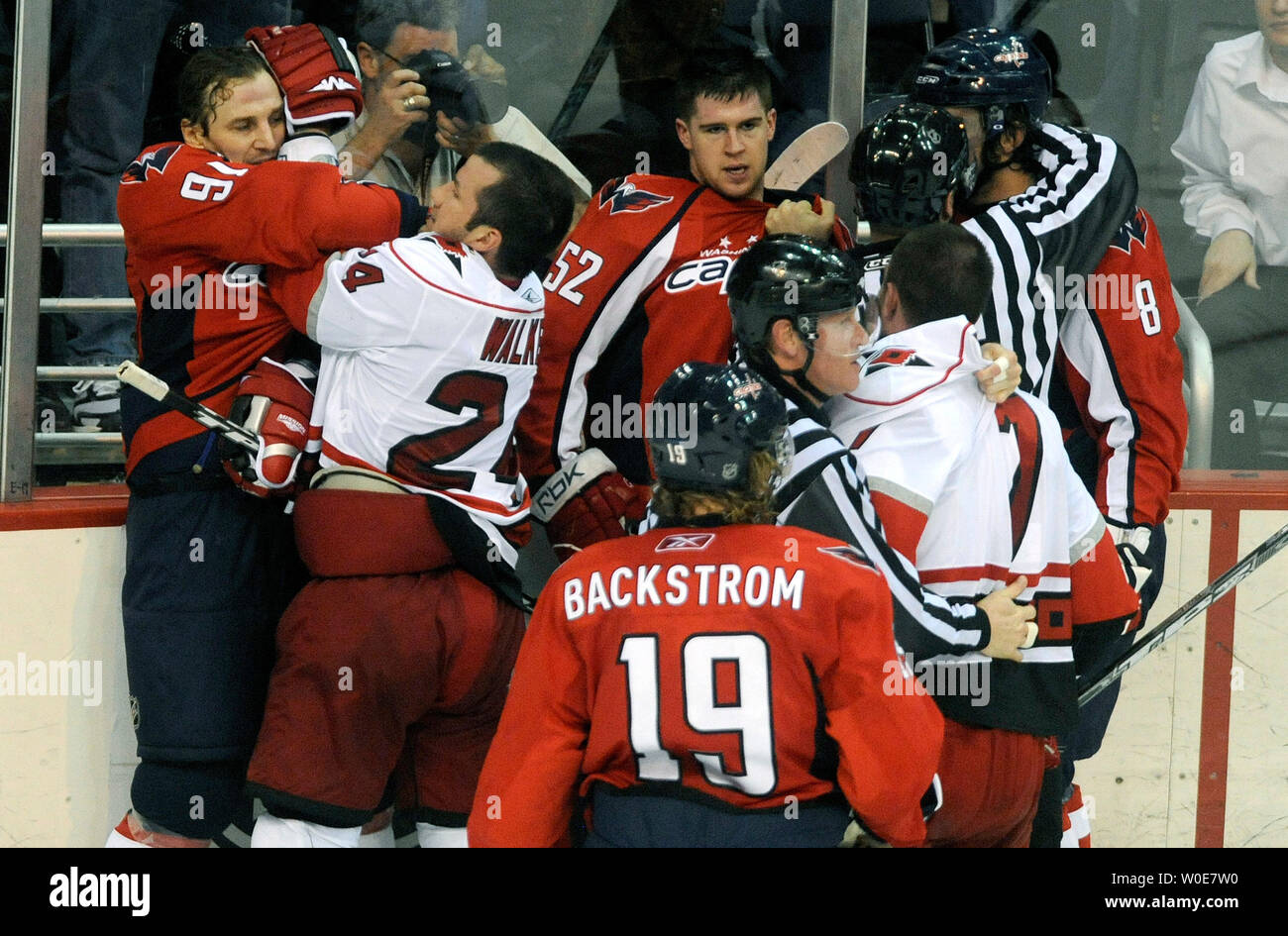 Nhl referees hi-res stock photography and images - Alamy
