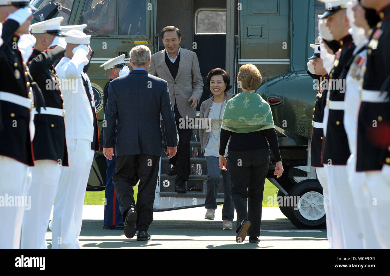 Bak and his wife hi-res stock photography and images - Alamy