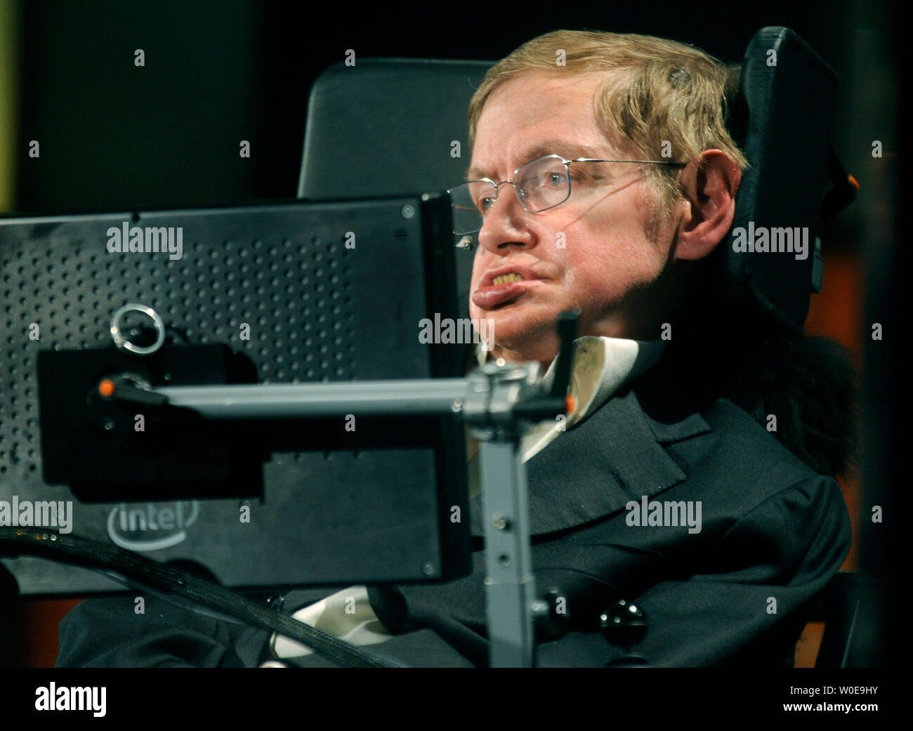 Stephen hawking lecture hi-res stock photography and images - Alamy