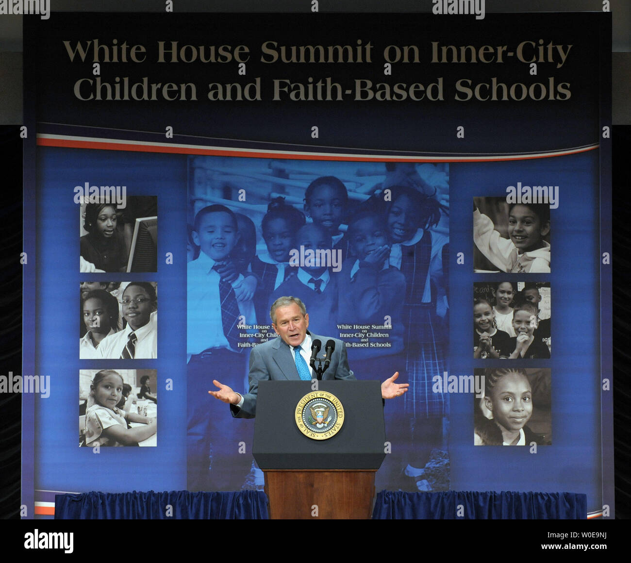 Inner city children hi-res stock photography and images - Alamy