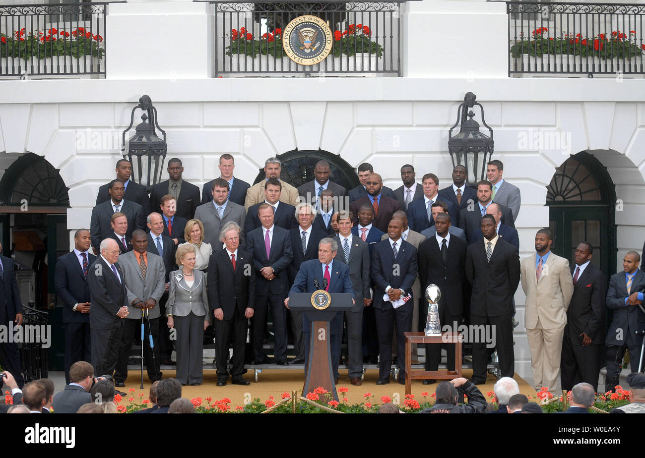U.S. President George W. Bush delivers remarks as he welcomes the 2008 ...
