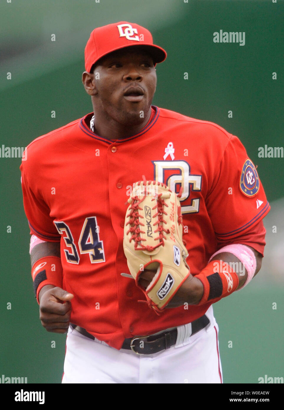 Elijah dukes hi-res stock photography and images - Alamy