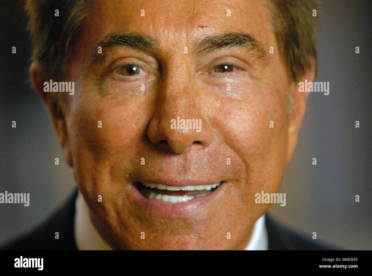 American casino resort developer Steve Wynn attends the Sons of Italy ...