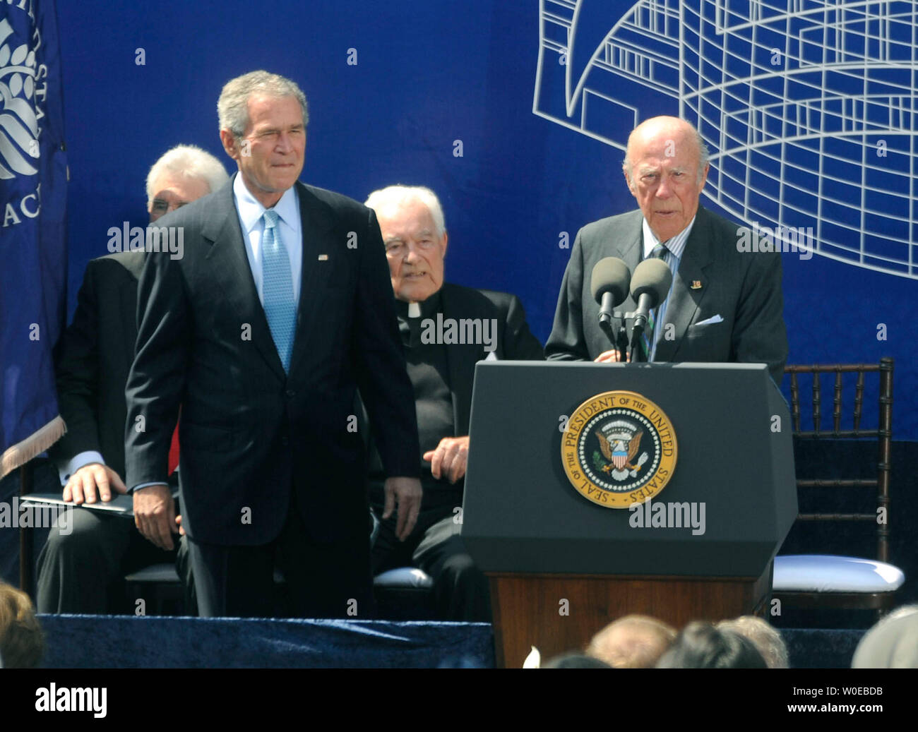 George shultz hi-res stock photography and images - Alamy
