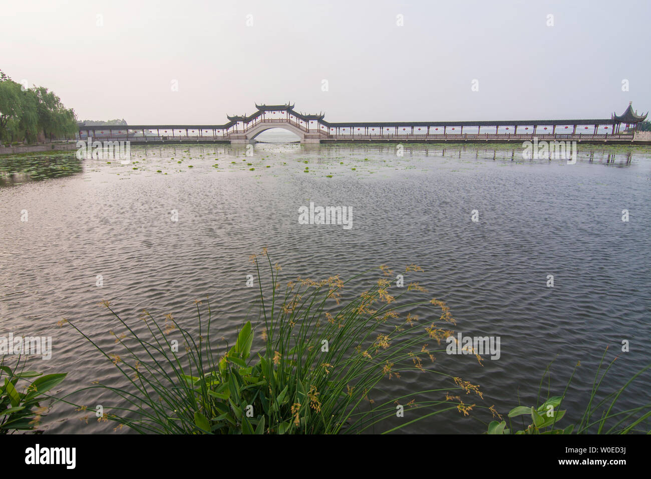 Jiangnan residential traditional architecture hi-res stock photography ...