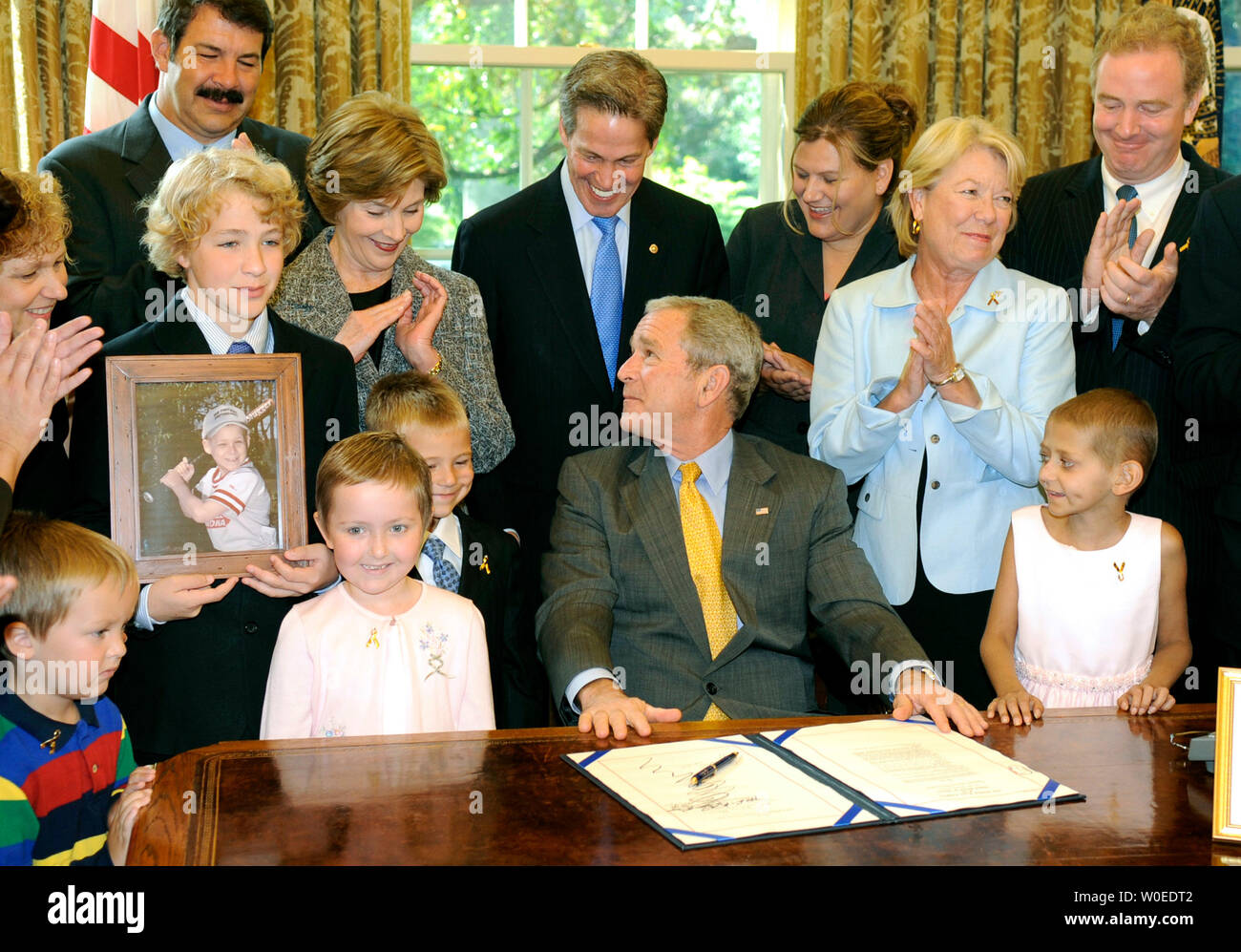 Cancer bush hi-res stock photography and images - Alamy