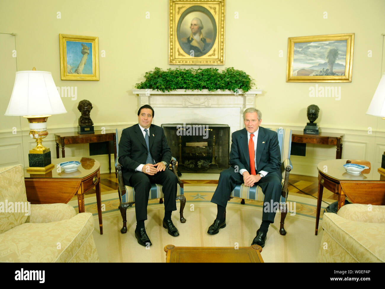 George bush panama hi-res stock photography and images - Alamy