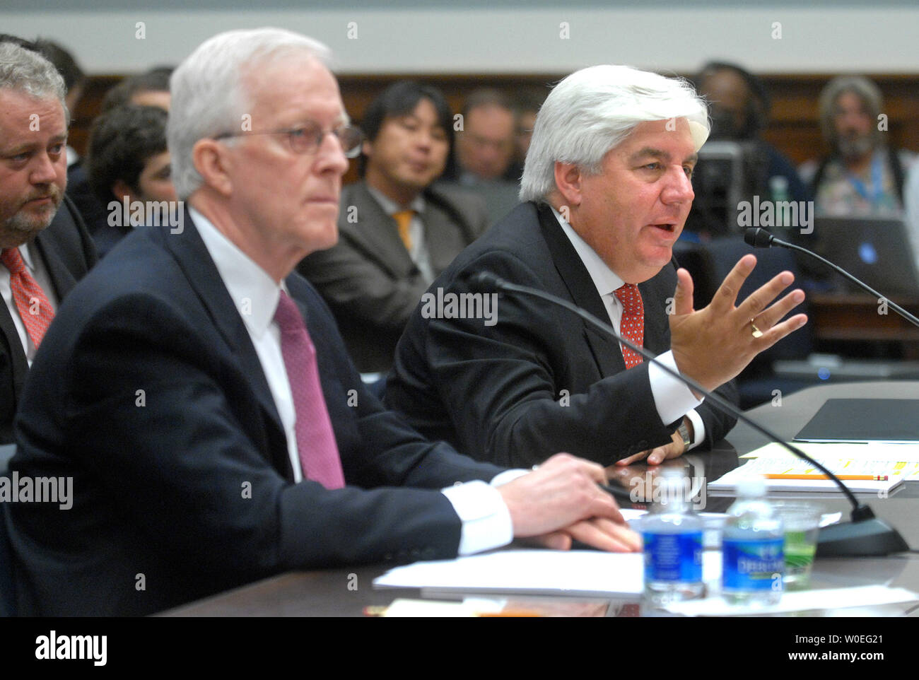 Aig ceos willumstad martin sullivan hi-res stock photography and images ...