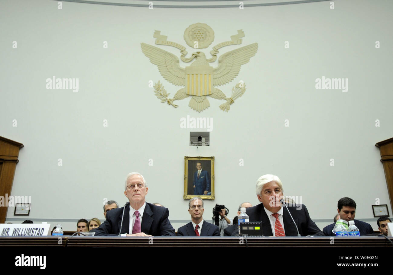 Aig ceos willumstad martin sullivan hi-res stock photography and images ...