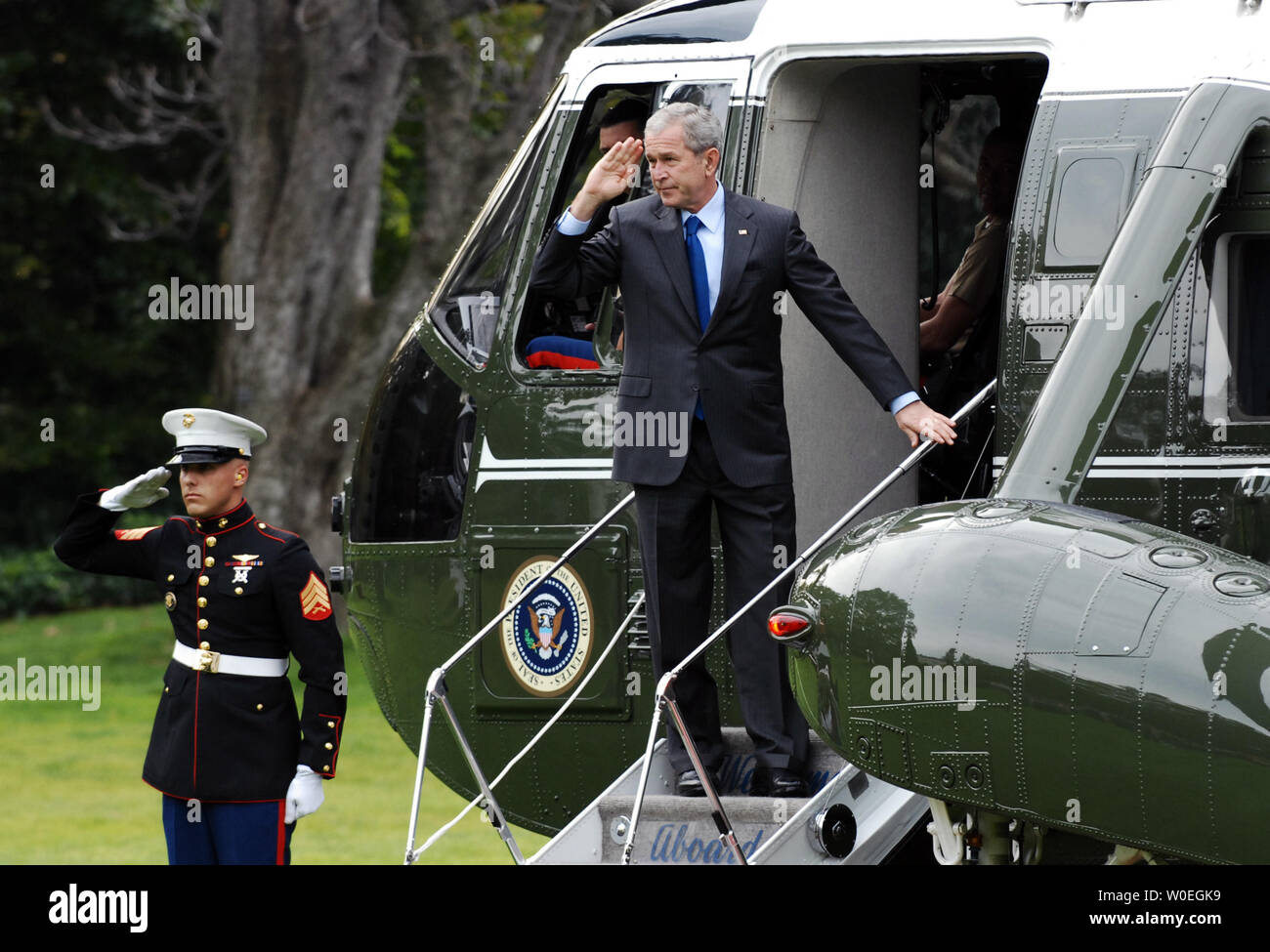 President Bush Marine One High Resolution Stock Photography and Images ...