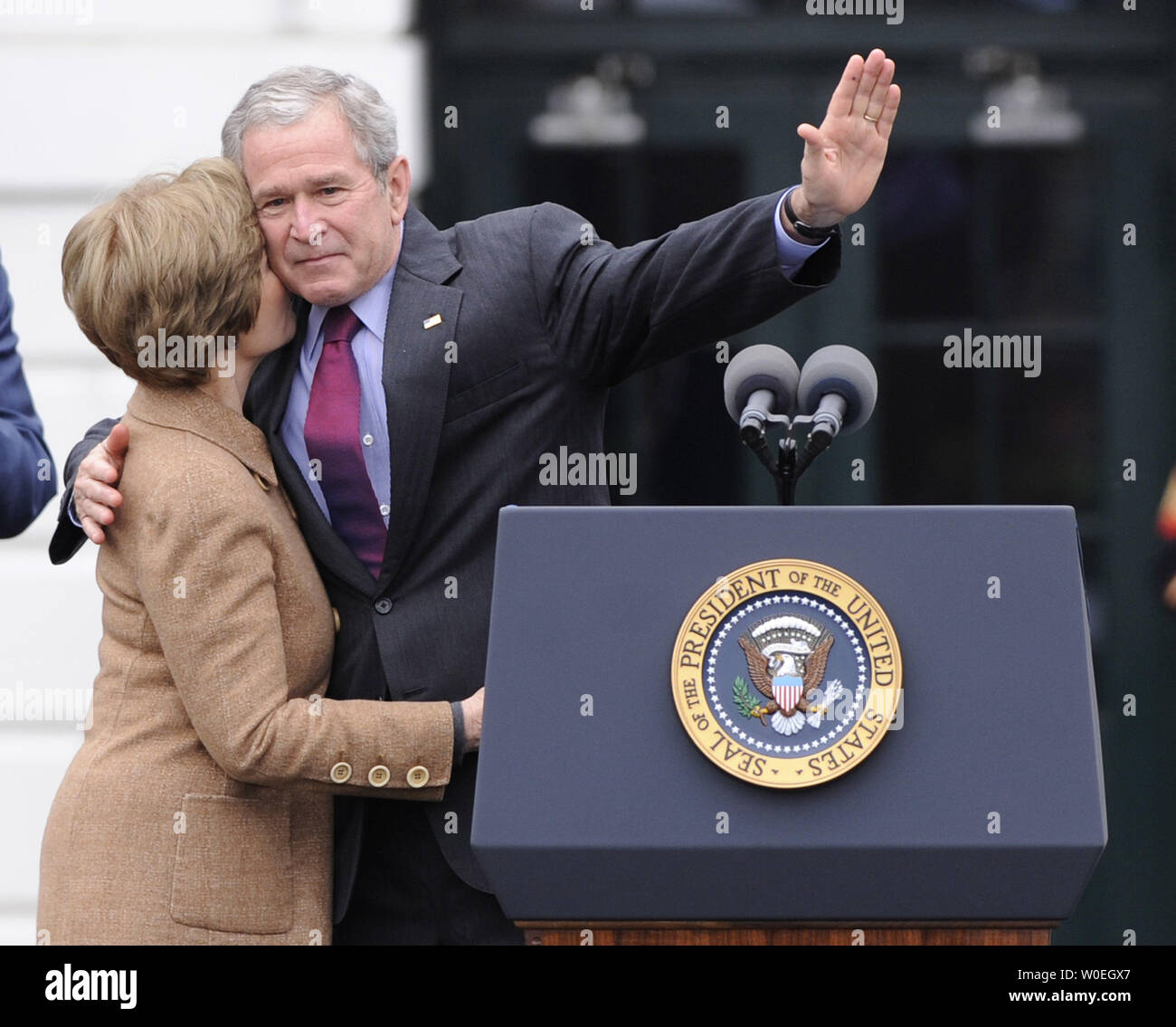 George w. bush first lady white house hi-res stock photography and ...