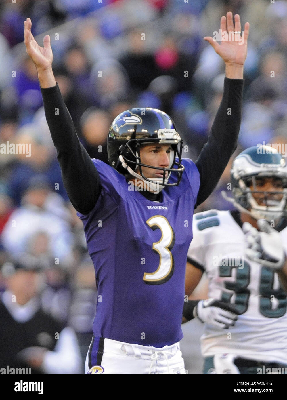 Baltimore Ravens kicker Matt Stover celebrates after kicking a 42-yard ...