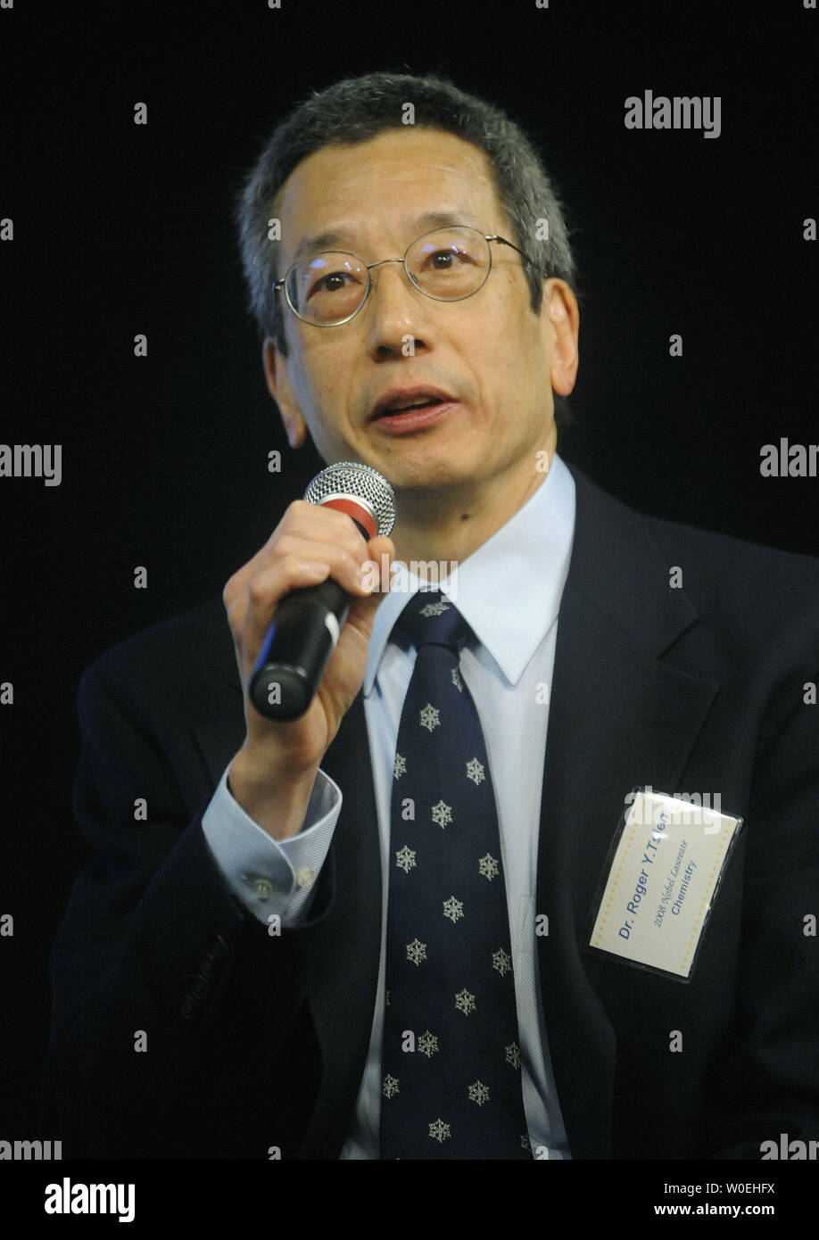 Roger tsien nobel hi-res stock photography and images - Alamy