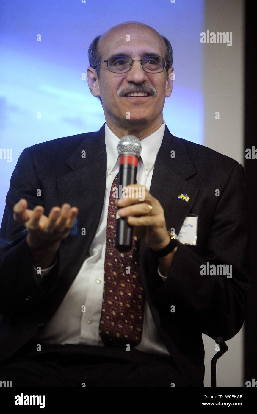 Martin chalfie nobel hi-res stock photography and images - Alamy