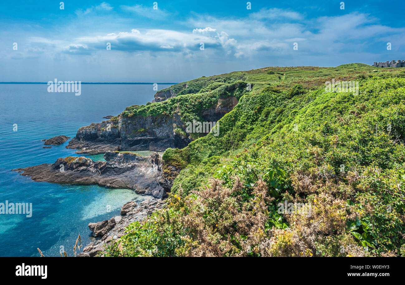 France, Brittany, Crozon Peninsula,, Telgruc sur Mer, coastal path GR34 ...