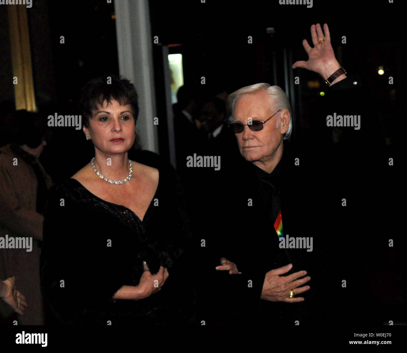 Honoree George Jones and his wife Nancy arrive at the Kennedy Center ...