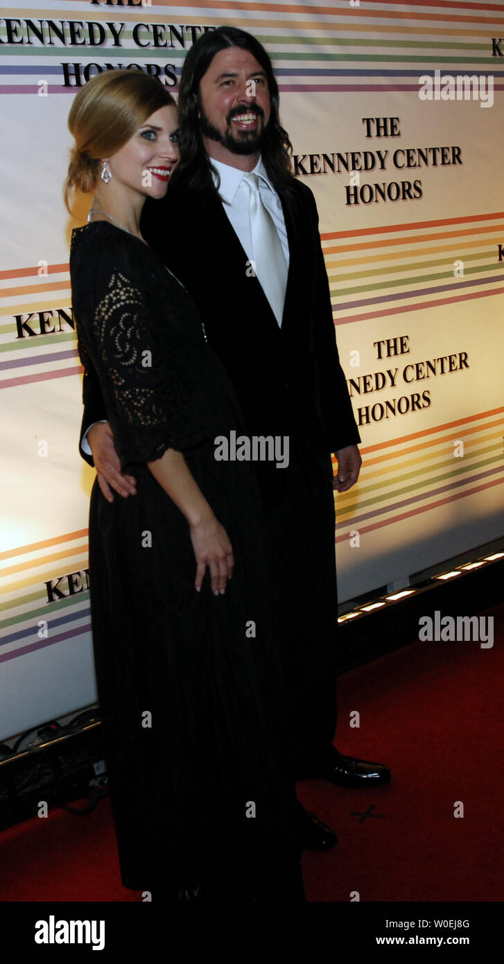 Dave grohl foo fighters wife hi-res stock photography and images - Alamy