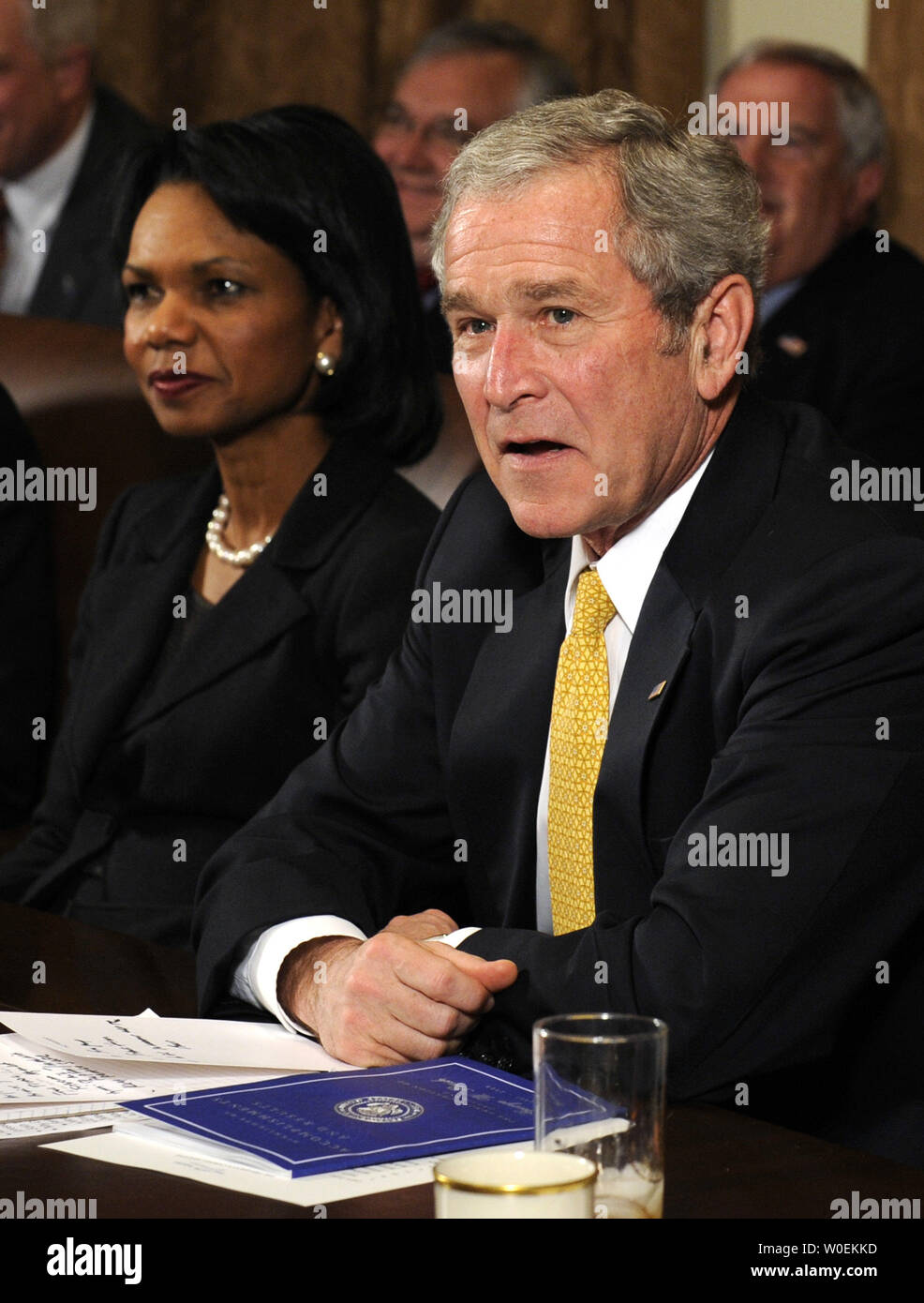 Condoleezza rice george bush meeting hi-res stock photography and ...