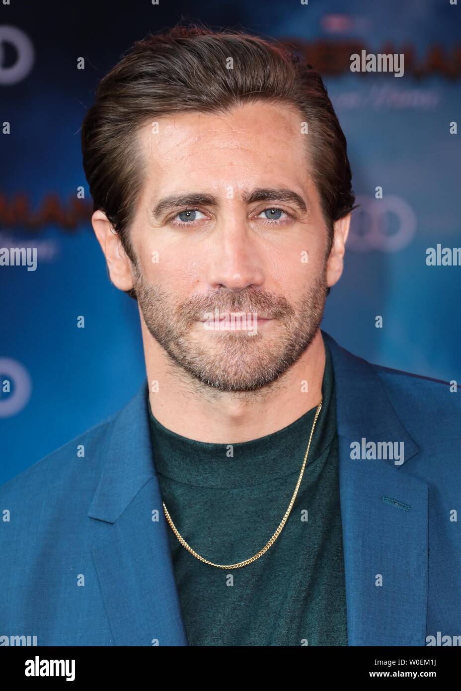 Jake gyllenhaal spider man hi-res stock photography and images - Alamy