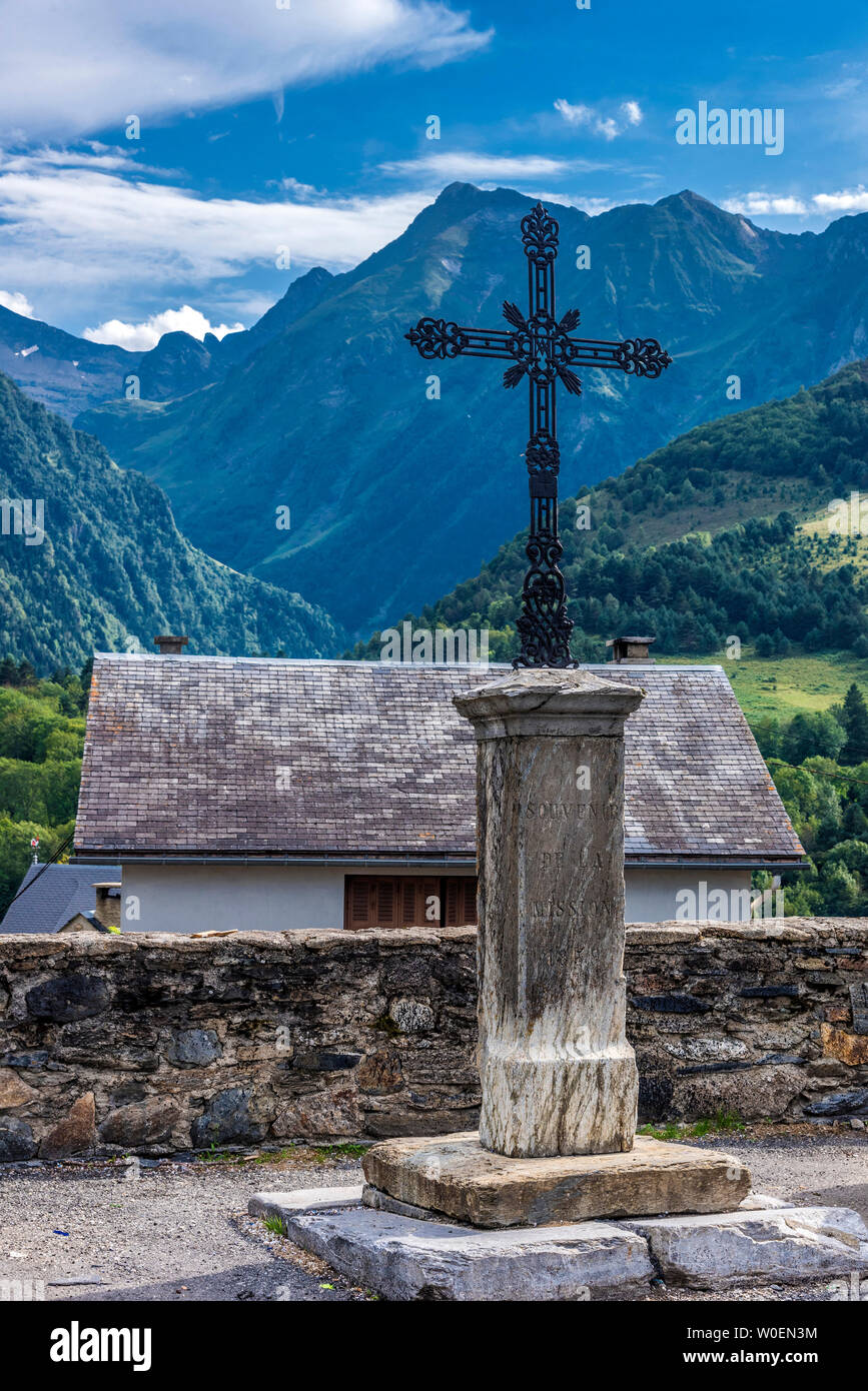 Azet village hi-res stock photography and images - Alamy