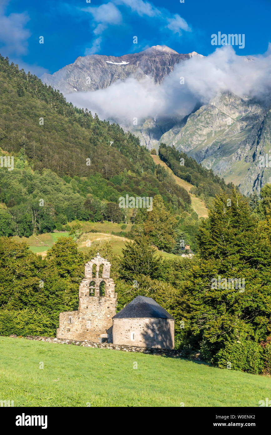France, Hautes-Pyrénées, Vallée d'Aurec, Aragnouet Le Plan, Notre Dame ...