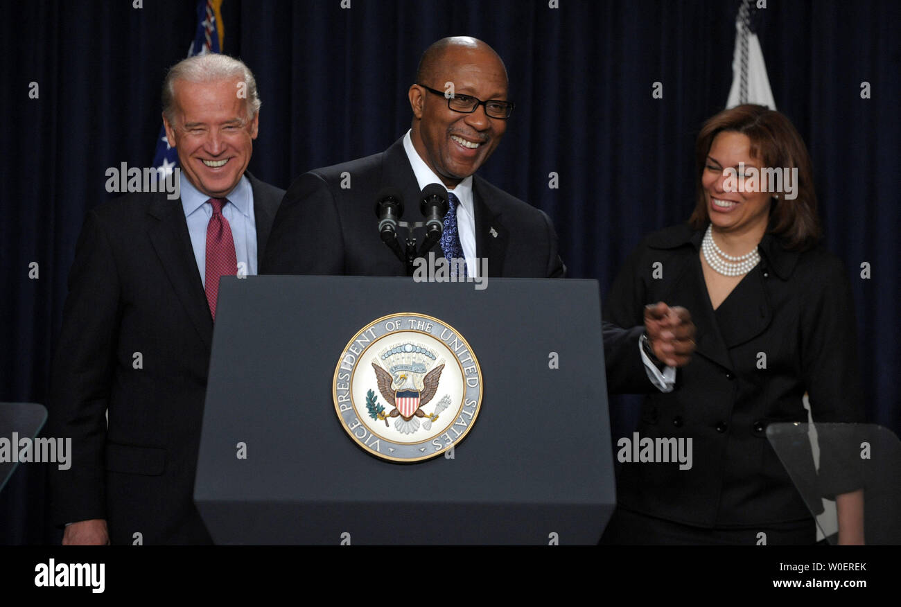 U.S. Trade Representative Ron Kirk speaks after he was sworn-in by Vice ...
